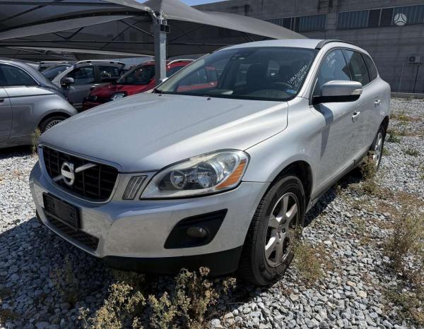 Grey Volvo XC60 2009 in Siauliai, with an engine capacity of 2.40 L and mileage of 266 thousand km for 4200 €, photo 1 on AUTOMOTO.COM.LV