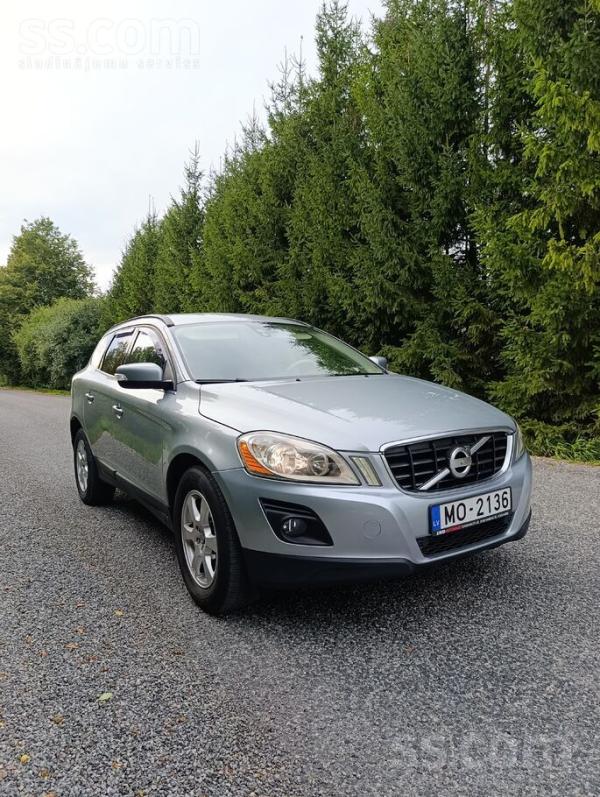 Volvo XC60 2009 in Ventspils on AUTOMOTO.COM.LV Grey Volvo XC60 2009 in Ventspils, with an engine capacity of 2.40 L and mileage of 293 thousand km for 6000 €, photo 1 on AUTOMOTO.COM.LV