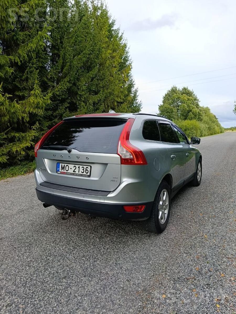 Pelēks Volvo XC60 2009 Ventspils, ar dzinēja tilpumu 2.40 L un nobraukumu 293 tūkst. km par 6000 €, foto 4 vietnē AUTOMOTO.COM.LV