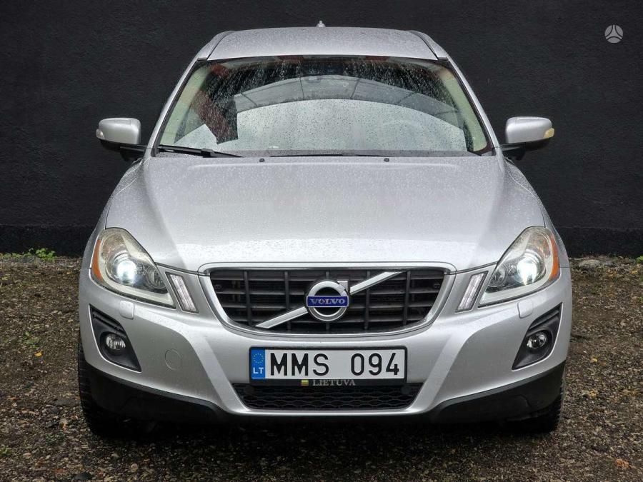 Pelēks Volvo XC60 2009 Šauļi, ar dzinēja tilpumu 2.40 L un nobraukumu 457 tūkst. km par 5600 €, foto 3 vietnē AUTOMOTO.COM.LV