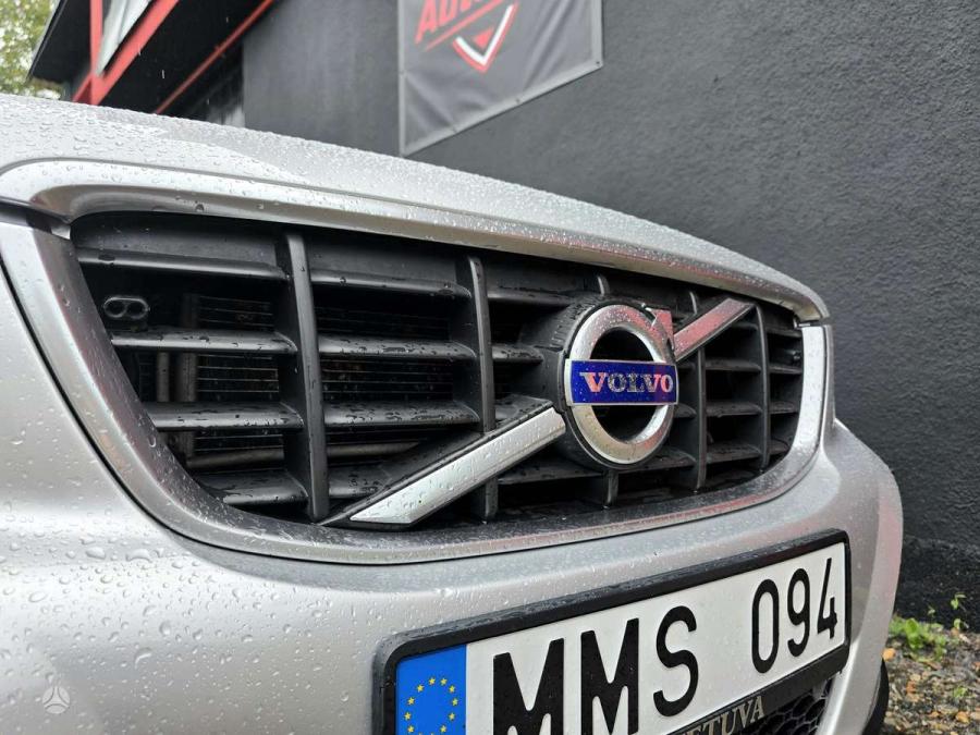 Pelēks Volvo XC60 2009 Šauļi, ar dzinēja tilpumu 2.40 L un nobraukumu 457 tūkst. km par 5600 €, foto 14 vietnē AUTOMOTO.COM.LV