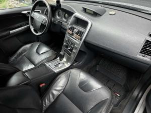 Pelēks Volvo XC60 2009 Šauļi, ar dzinēja tilpumu 2.40 L un nobraukumu 457 tūkst. km par 5600 €, foto 22 vietnē AUTOMOTO.COM.LV