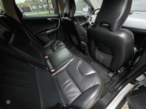 Pelēks Volvo XC60 2009 Šauļi, ar dzinēja tilpumu 2.40 L un nobraukumu 457 tūkst. km par 5600 €, foto 24 vietnē AUTOMOTO.COM.LV