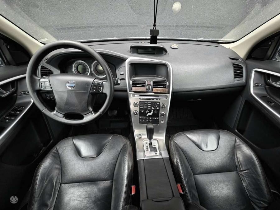 Pelēks Volvo XC60 2009 Šauļi, ar dzinēja tilpumu 2.40 L un nobraukumu 457 tūkst. km par 5600 €, foto 28 vietnē AUTOMOTO.COM.LV