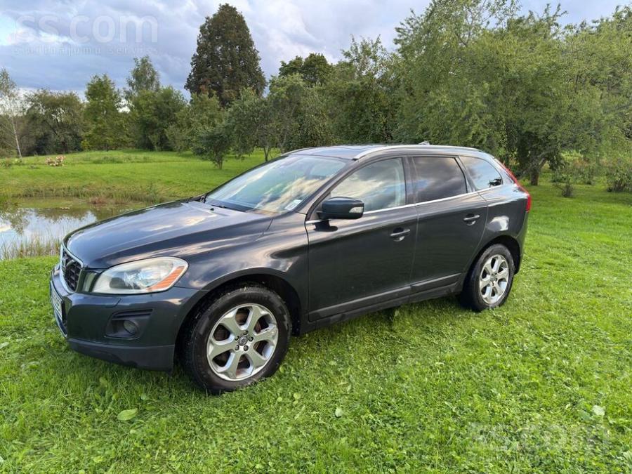 Grey Volvo XC60 2009 in Daugavpils, with an engine capacity of 2.40 L and mileage of 426 thousand km for 5100 €, photo 1 on AUTOMOTO.COM.LV