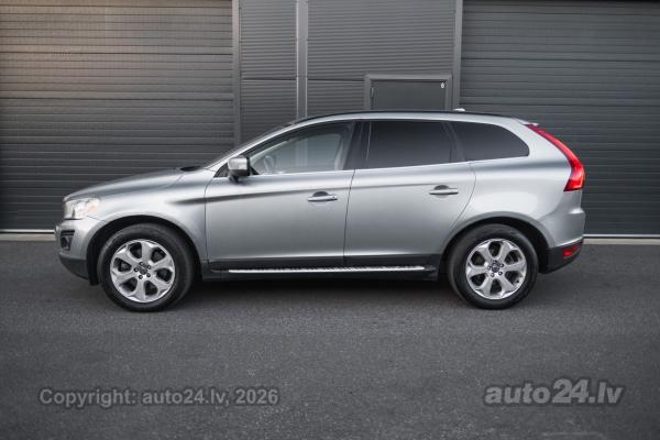 Pelēks Volvo XC60 2009 Tallina, ar dzinēja tilpumu 2.40 L un nobraukumu 338 tūkst. km par 5500 €, foto 8 vietnē AUTOMOTO.COM.LV
