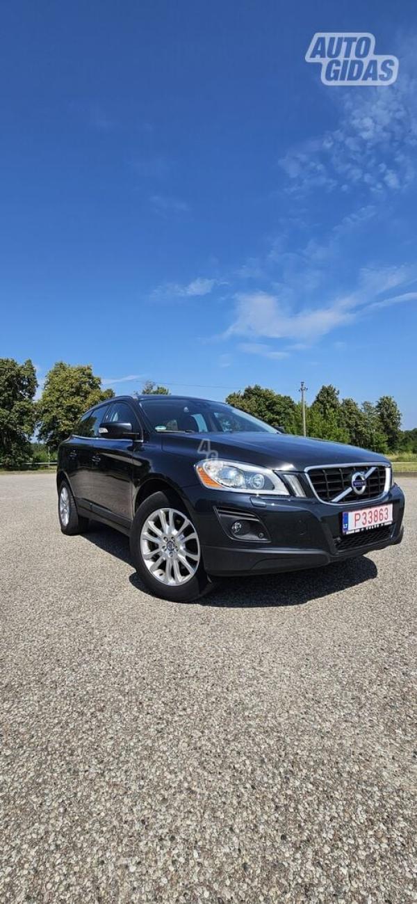Grey Volvo XC60 2009 in Vilnius, with an engine capacity of 2.40 L and mileage of 259 thousand km for 7590 €, photo 4 on AUTOMOTO.COM.LV
