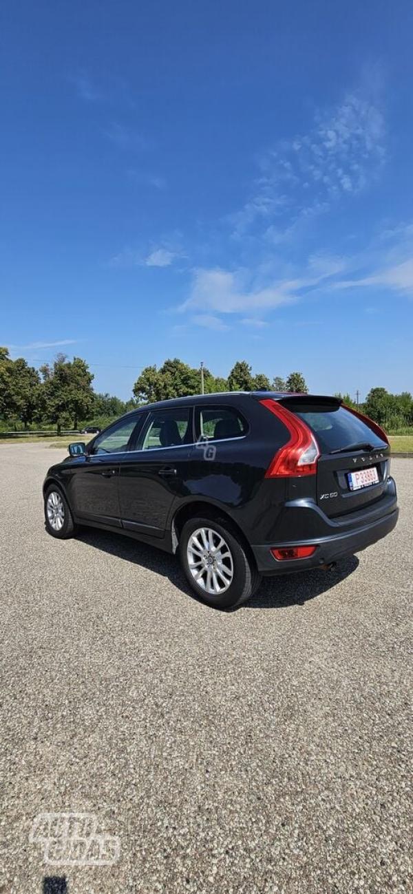Grey Volvo XC60 2009 in Vilnius, with an engine capacity of 2.40 L and mileage of 259 thousand km for 7590 €, photo 6 on AUTOMOTO.COM.LV