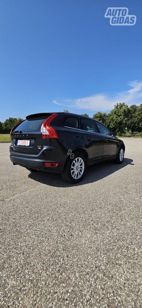 Grey Volvo XC60 2009 in Vilnius, with an engine capacity of 2.40 L and mileage of 259 thousand km for 7590 €, photo 7 on AUTOMOTO.COM.LV