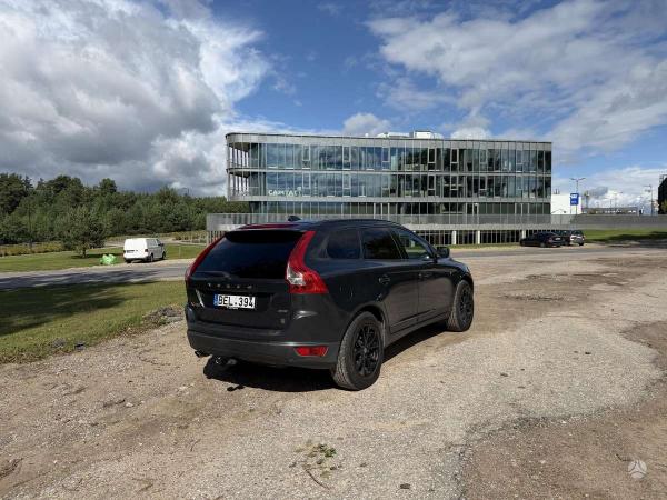 Pelēks Volvo XC60 2009 Viļņa, ar dzinēja tilpumu 2.40 L un nobraukumu 351 tūkst. km par 7200 €, foto 5 vietnē AUTOMOTO.COM.LV