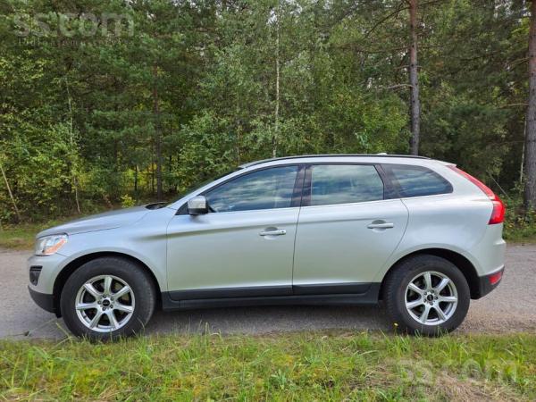Pelēks Volvo XC60 2009 Jēkabpils, ar dzinēja tilpumu 2.40 L un nobraukumu 286 tūkst. km par 6495 €, foto 3 vietnē AUTOMOTO.COM.LV