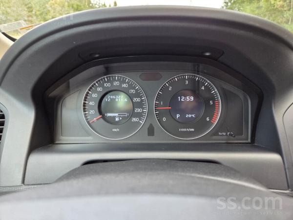 Pelēks Volvo XC60 2009 Jēkabpils, ar dzinēja tilpumu 2.40 L un nobraukumu 286 tūkst. km par 6495 €, foto 6 vietnē AUTOMOTO.COM.LV