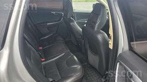 Pelēks Volvo XC60 2009 Jelgava, ar dzinēja tilpumu 2.40 L un nobraukumu 316 tūkst. km par 8390 €, foto 10 vietnē AUTOMOTO.COM.LV
