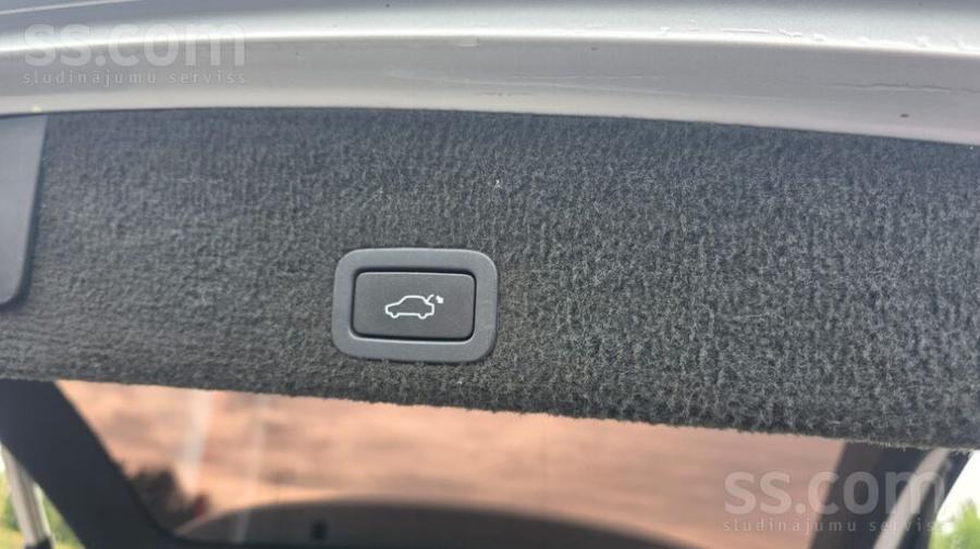 Pelēks Volvo XC60 2009 Jelgava, ar dzinēja tilpumu 2.40 L un nobraukumu 316 tūkst. km par 8390 €, foto 18 vietnē AUTOMOTO.COM.LV
