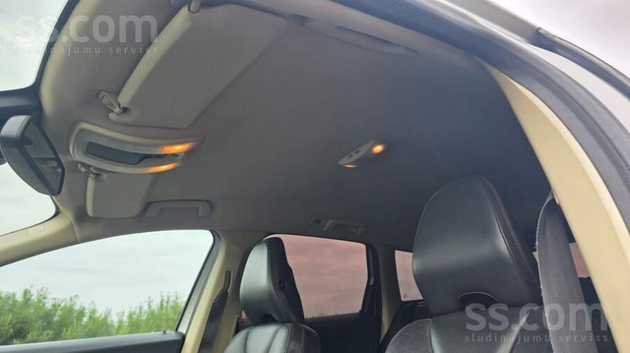 Pelēks Volvo XC60 2009 Jelgava, ar dzinēja tilpumu 2.40 L un nobraukumu 316 tūkst. km par 8390 €, foto 19 vietnē AUTOMOTO.COM.LV