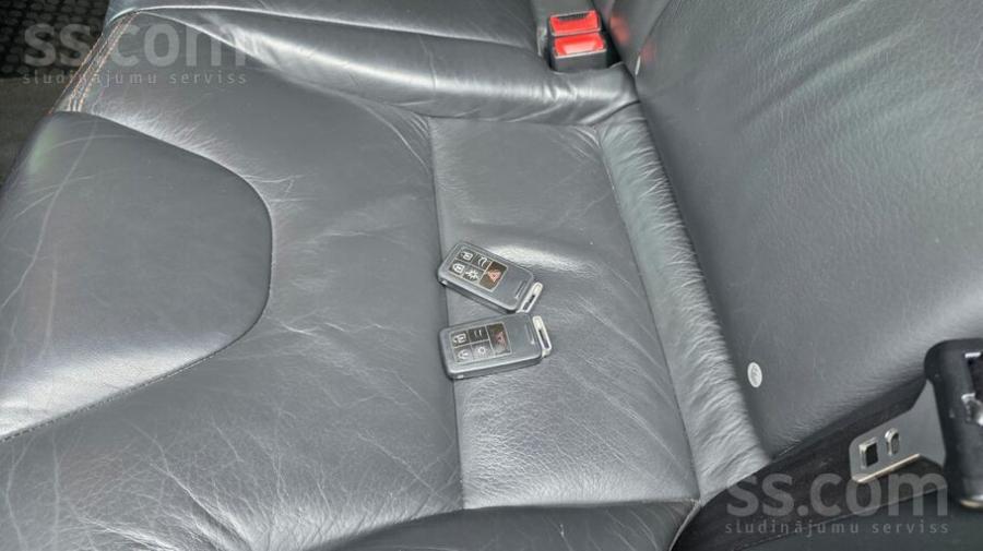 Pelēks Volvo XC60 2009 Jelgava, ar dzinēja tilpumu 2.40 L un nobraukumu 316 tūkst. km par 8390 €, foto 22 vietnē AUTOMOTO.COM.LV