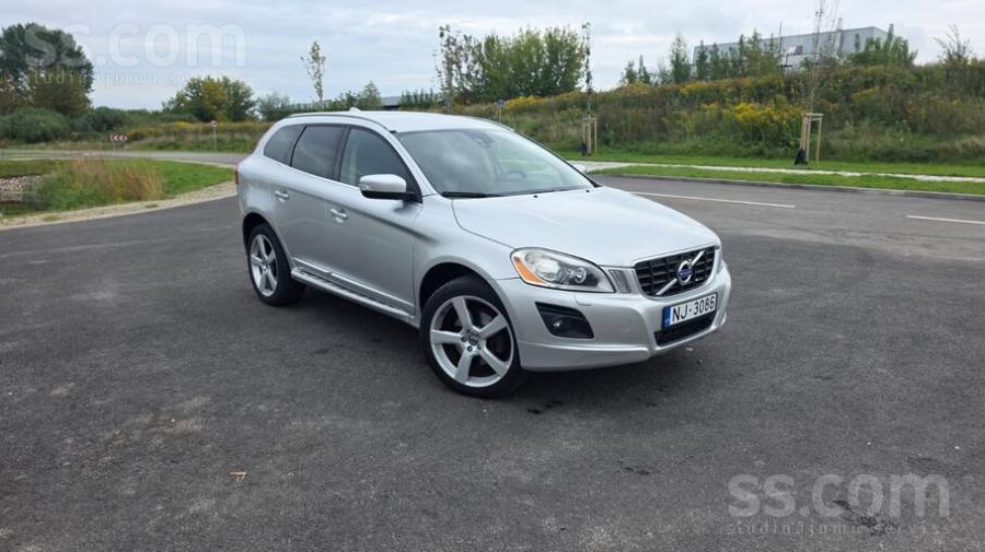 Pelēks Volvo XC60 2009 Jelgava, ar dzinēja tilpumu 2.40 L un nobraukumu 316 tūkst. km par 8390 €, foto 1 vietnē AUTOMOTO.COM.LV