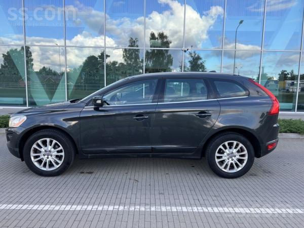 Pelēks Volvo XC60 2009 Rēzekne, ar dzinēja tilpumu 2.40 L un nobraukumu 219 tūkst. km par 8290 €, foto 5 vietnē AUTOMOTO.COM.LV