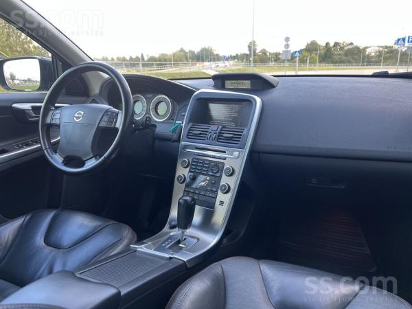 Pelēks Volvo XC60 2009 Rēzekne, ar dzinēja tilpumu 2.40 L un nobraukumu 219 tūkst. km par 8290 €, foto 11 vietnē AUTOMOTO.COM.LV