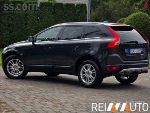 Pelēks Volvo XC60 2009 Rīga, ar dzinēja tilpumu 2.40 L un nobraukumu 392 tūkst. km par 7950 €, foto 4 vietnē AUTOMOTO.COM.LV