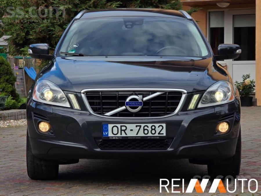 Pelēks Volvo XC60 2009 Rīga, ar dzinēja tilpumu 2.40 L un nobraukumu 392 tūkst. km par 7950 €, foto 9 vietnē AUTOMOTO.COM.LV