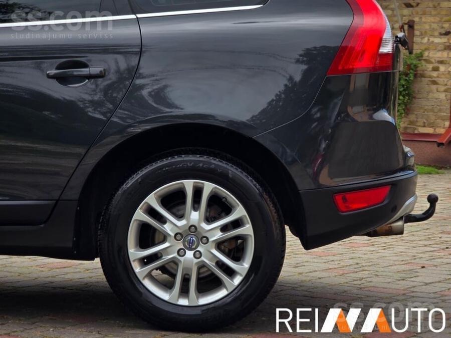 Pelēks Volvo XC60 2009 Rīga, ar dzinēja tilpumu 2.40 L un nobraukumu 392 tūkst. km par 7950 €, foto 11 vietnē AUTOMOTO.COM.LV