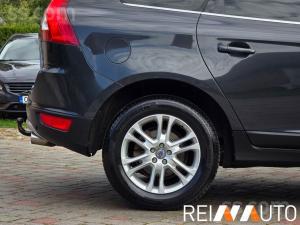 Pelēks Volvo XC60 2009 Rīga, ar dzinēja tilpumu 2.40 L un nobraukumu 392 tūkst. km par 7950 €, foto 12 vietnē AUTOMOTO.COM.LV