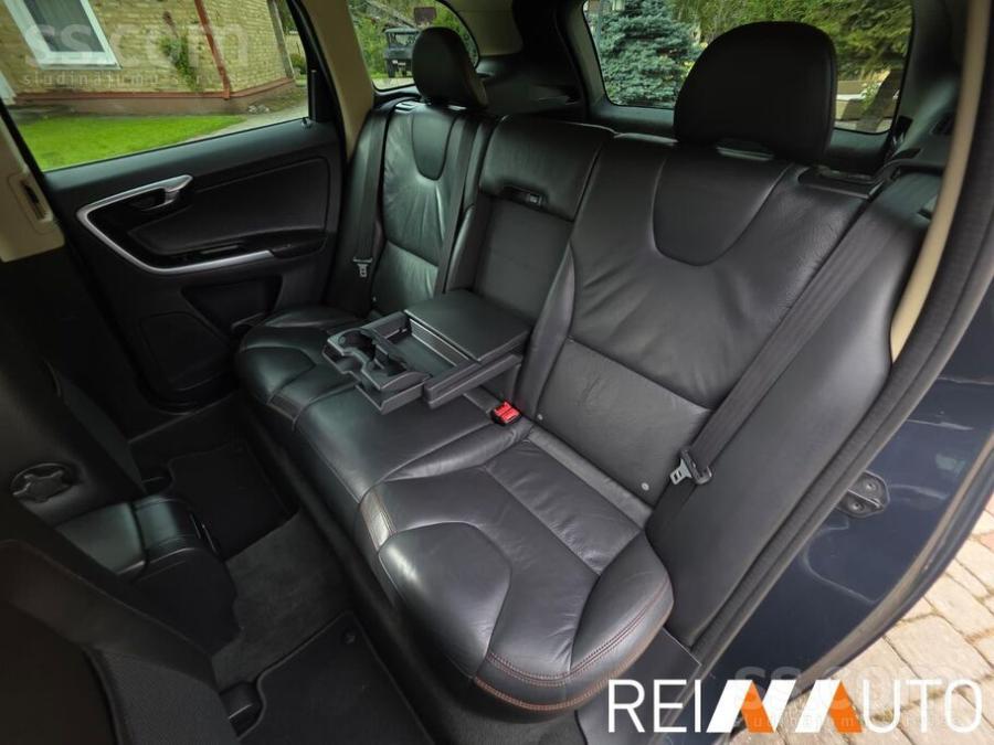 Pelēks Volvo XC60 2009 Rīga, ar dzinēja tilpumu 2.40 L un nobraukumu 392 tūkst. km par 7950 €, foto 18 vietnē AUTOMOTO.COM.LV
