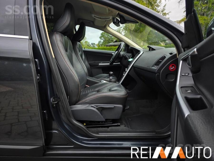 Pelēks Volvo XC60 2009 Rīga, ar dzinēja tilpumu 2.40 L un nobraukumu 392 tūkst. km par 7950 €, foto 21 vietnē AUTOMOTO.COM.LV