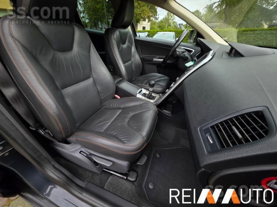 Pelēks Volvo XC60 2009 Rīga, ar dzinēja tilpumu 2.40 L un nobraukumu 392 tūkst. km par 7950 €, foto 22 vietnē AUTOMOTO.COM.LV