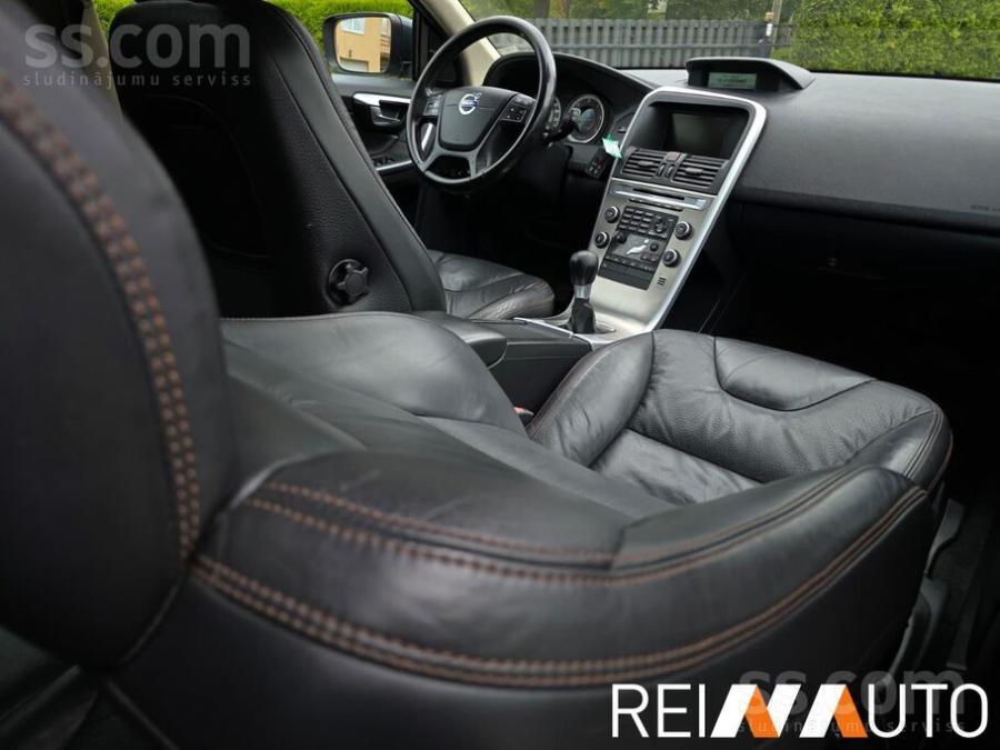 Pelēks Volvo XC60 2009 Rīga, ar dzinēja tilpumu 2.40 L un nobraukumu 392 tūkst. km par 7950 €, foto 23 vietnē AUTOMOTO.COM.LV