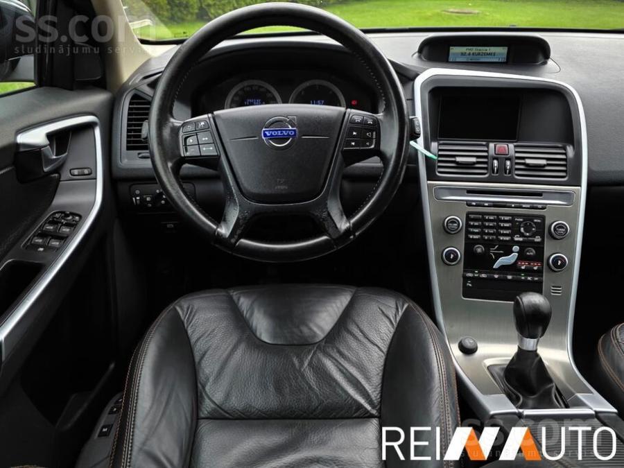 Pelēks Volvo XC60 2009 Rīga, ar dzinēja tilpumu 2.40 L un nobraukumu 392 tūkst. km par 7950 €, foto 26 vietnē AUTOMOTO.COM.LV