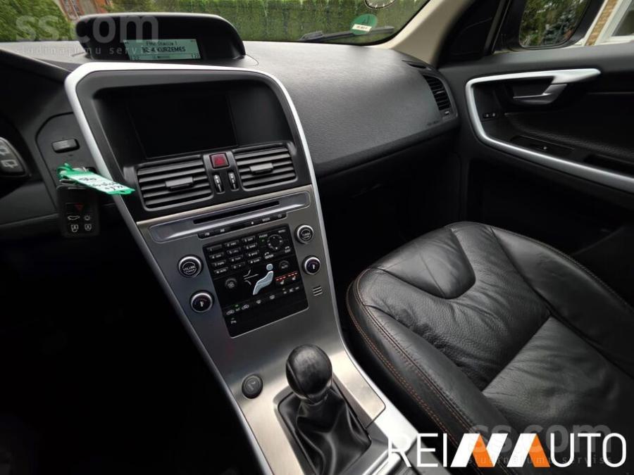 Pelēks Volvo XC60 2009 Rīga, ar dzinēja tilpumu 2.40 L un nobraukumu 392 tūkst. km par 7950 €, foto 27 vietnē AUTOMOTO.COM.LV