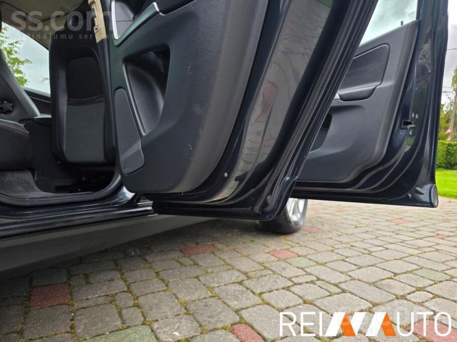 Pelēks Volvo XC60 2009 Rīga, ar dzinēja tilpumu 2.40 L un nobraukumu 392 tūkst. km par 7950 €, foto 32 vietnē AUTOMOTO.COM.LV