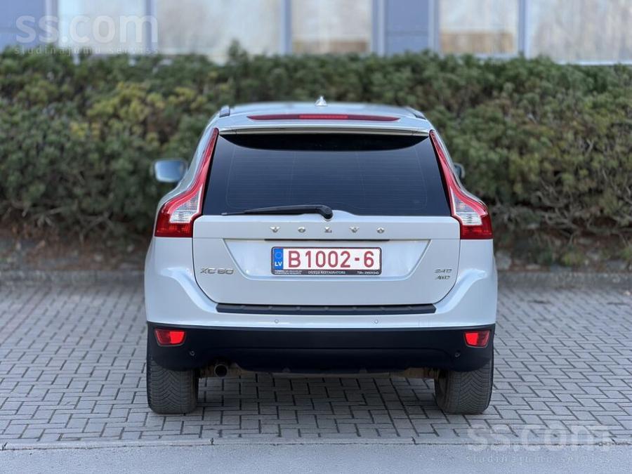Pelēks Volvo XC60 2009 Rīga, ar dzinēja tilpumu 2.40 L un nobraukumu 330 tūkst. km par 7990 €, foto 7 vietnē AUTOMOTO.COM.LV