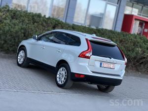 Pelēks Volvo XC60 2009 Rīga, ar dzinēja tilpumu 2.40 L un nobraukumu 330 tūkst. km par 7990 €, foto 8 vietnē AUTOMOTO.COM.LV
