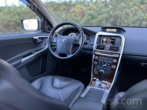 Pelēks Volvo XC60 2009 Rīga, ar dzinēja tilpumu 2.40 L un nobraukumu 330 tūkst. km par 7990 €, foto 21 vietnē AUTOMOTO.COM.LV
