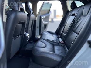 Pelēks Volvo XC60 2009 Rīga, ar dzinēja tilpumu 2.40 L un nobraukumu 330 tūkst. km par 7990 €, foto 25 vietnē AUTOMOTO.COM.LV