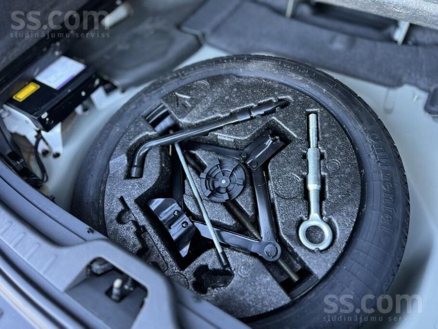 Pelēks Volvo XC60 2009 Rīga, ar dzinēja tilpumu 2.40 L un nobraukumu 330 tūkst. km par 7990 €, foto 31 vietnē AUTOMOTO.COM.LV