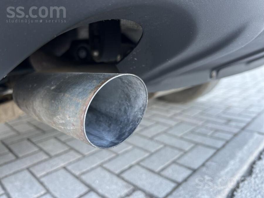Pelēks Volvo XC60 2009 Rīga, ar dzinēja tilpumu 2.40 L un nobraukumu 330 tūkst. km par 7990 €, foto 34 vietnē AUTOMOTO.COM.LV