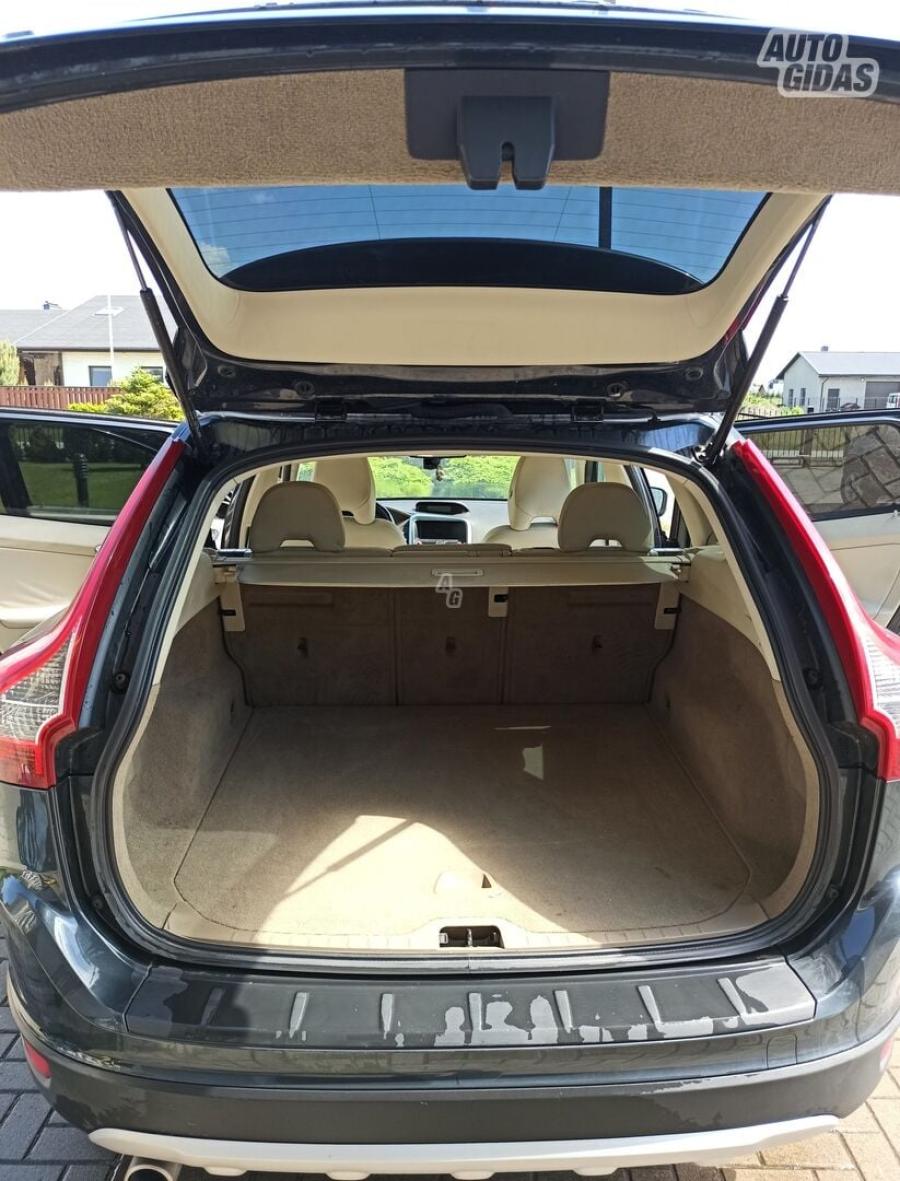 Pelēks Volvo XC60 2009 Viļņa, ar dzinēja tilpumu 2.40 L un nobraukumu 239 tūkst. km par 5800 €, foto 10 vietnē AUTOMOTO.COM.LV