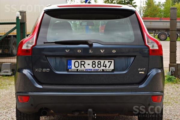 Pelēks Volvo XC60 2009 Tukums, ar dzinēja tilpumu 2.40 L un nobraukumu 320 tūkst. km par 7350 €, foto 5 vietnē AUTOMOTO.COM.LV