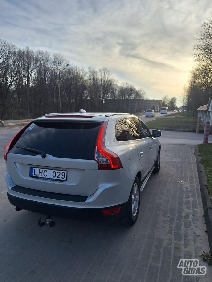 Pelēks Volvo XC60 2009 Šilalė, ar dzinēja tilpumu 2.40 L un nobraukumu 370 tūkst. km par 4800 €, foto 1 vietnē AUTOMOTO.COM.LV