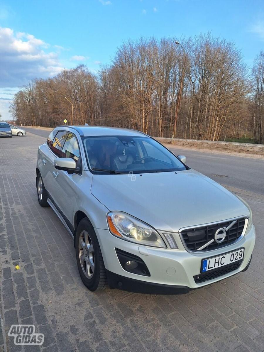 Pelēks Volvo XC60 2009 Šilalė, ar dzinēja tilpumu 2.40 L un nobraukumu 370 tūkst. km par 4800 €, foto 3 vietnē AUTOMOTO.COM.LV
