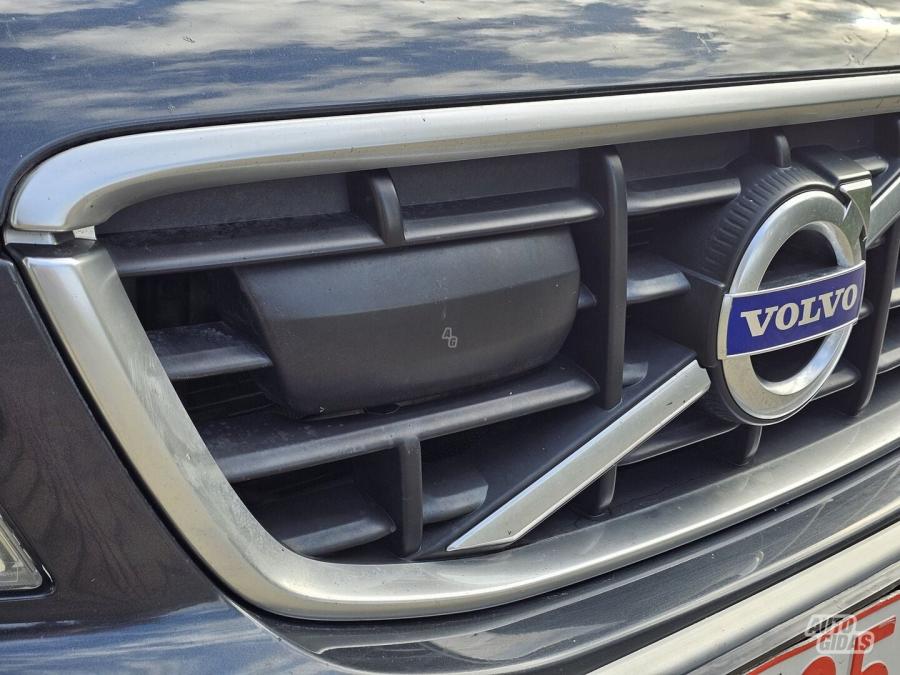 Grey Volvo XC60 2009 in Ariogala, with an engine capacity of 2.40 L and mileage of 396 thousand km for 6300 €, photo 9 on AUTOMOTO.COM.LV