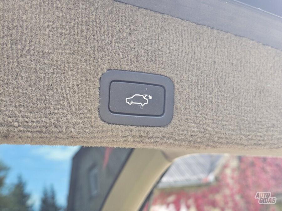 Grey Volvo XC60 2009 in Ariogala, with an engine capacity of 2.40 L and mileage of 396 thousand km for 6300 €, photo 26 on AUTOMOTO.COM.LV