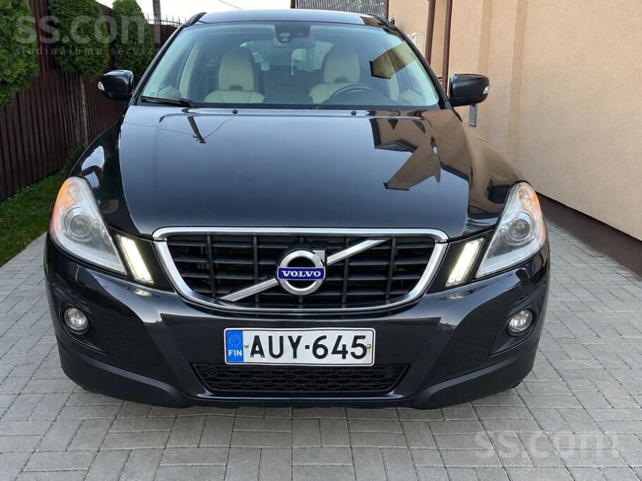 Pelēks Volvo XC60 2009 Daugavpils, ar dzinēja tilpumu 2.40 L un nobraukumu 298 tūkst. km par 5500 €, foto 3 vietnē AUTOMOTO.COM.LV