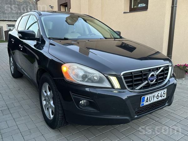 Grey Volvo XC60 2009 in Daugavpils, with an engine capacity of 2.40 L and mileage of 298 thousand km for 5500 €, photo 4 on AUTOMOTO.COM.LV