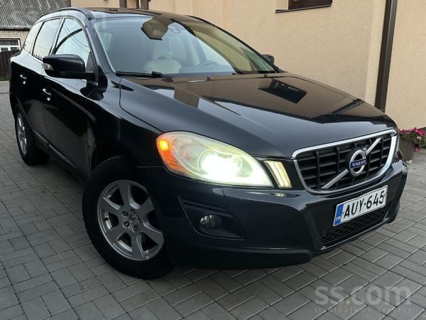Grey Volvo XC60 2009 in Daugavpils, with an engine capacity of 2.40 L and mileage of 298 thousand km for 5500 €, photo 8 on AUTOMOTO.COM.LV