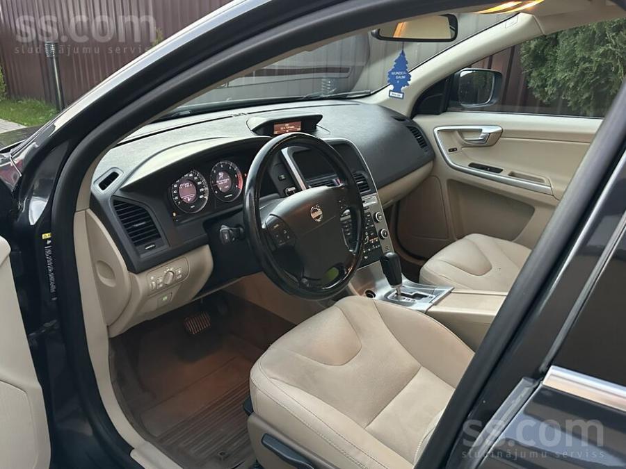 Pelēks Volvo XC60 2009 Daugavpils, ar dzinēja tilpumu 2.40 L un nobraukumu 298 tūkst. km par 5500 €, foto 11 vietnē AUTOMOTO.COM.LV